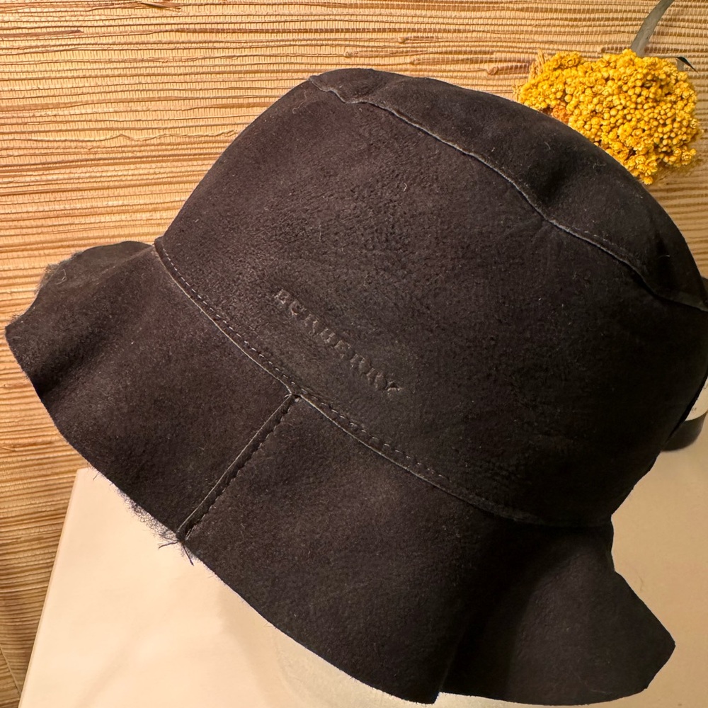 Burberry Sheepskin Shearling Bucket Hat - Gem